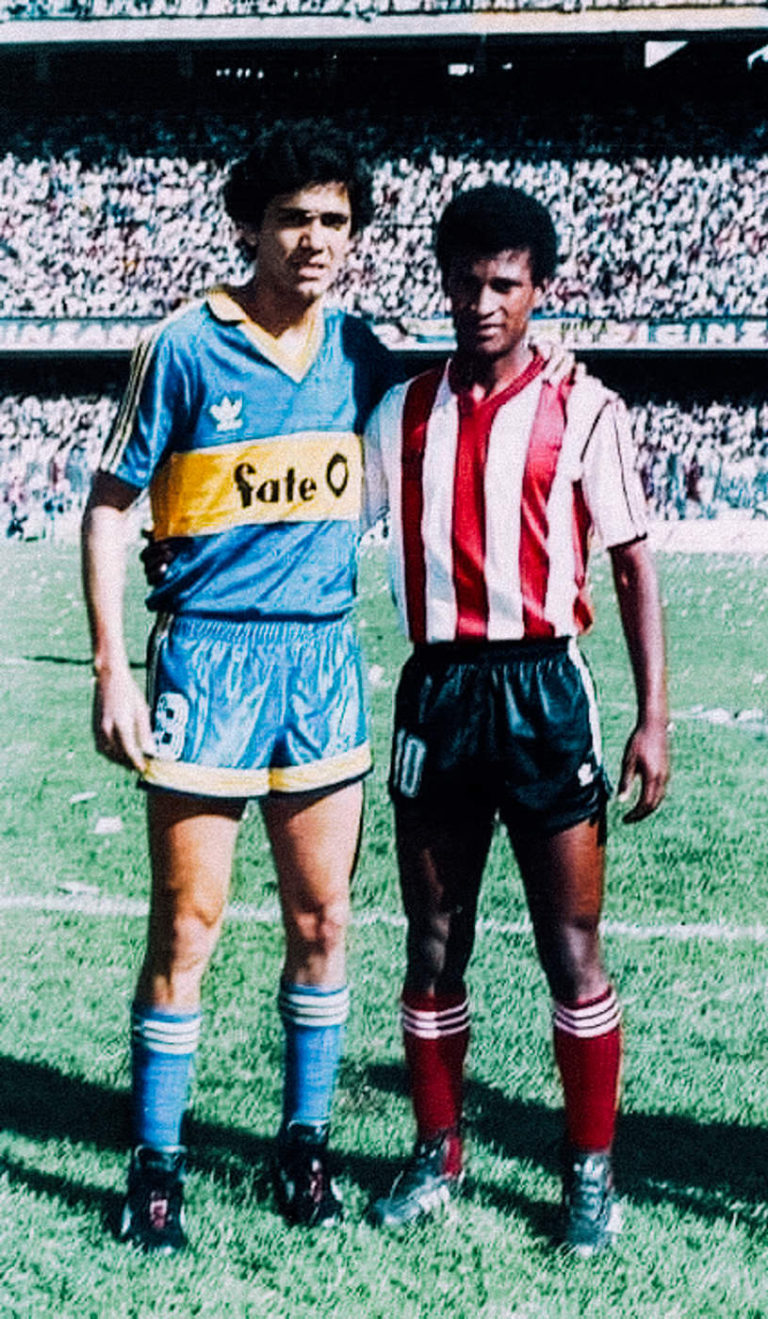 Ramiro “Chocolatin” Castillo, Abanderado del fútbol yungueño. - Revista ...
